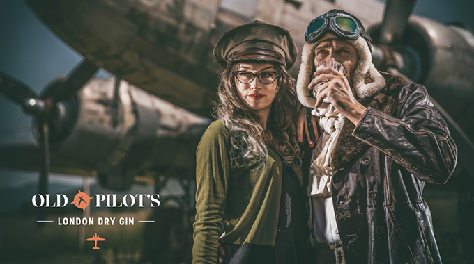 SJAJAN SVJETSKI USPJEH DVOJCA KOJI STOJI IZA BRENDA OLD PILOT'S GIN ...